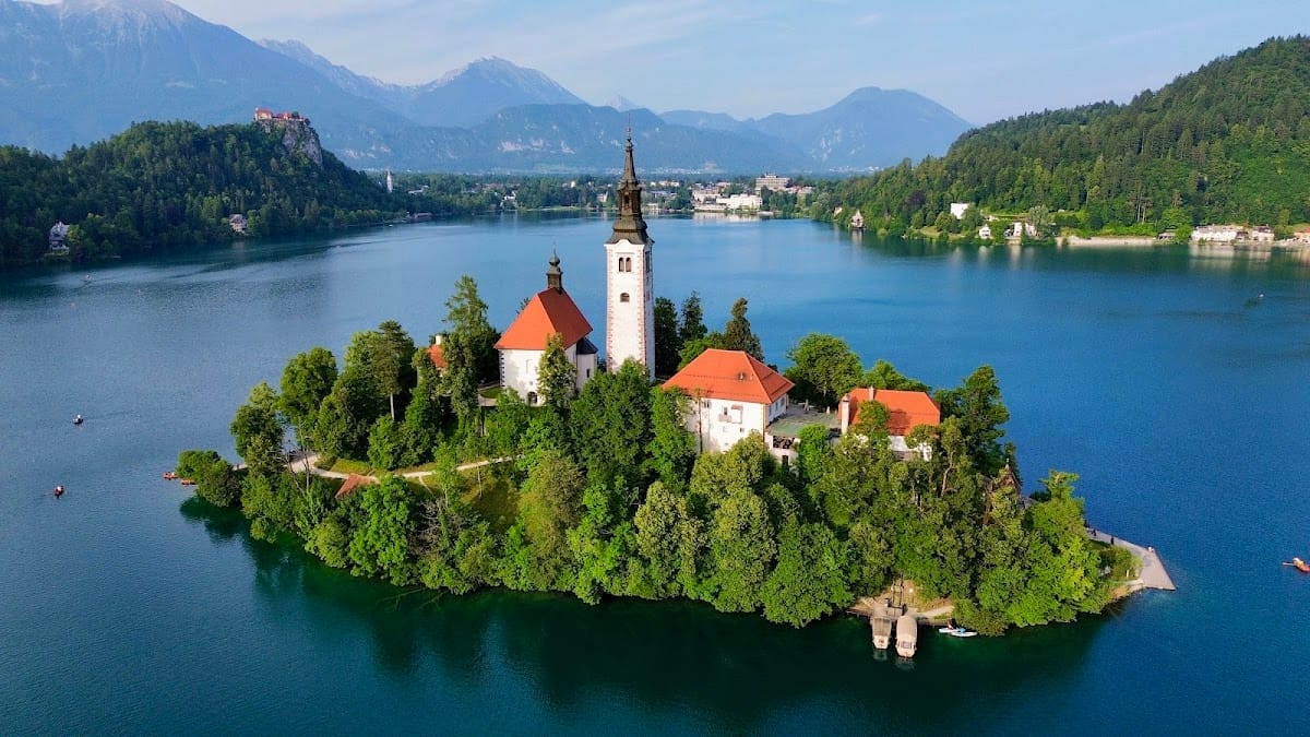 Bled Castle: A Historic Fortress Overlooking Lake Bled in Slovenia ...