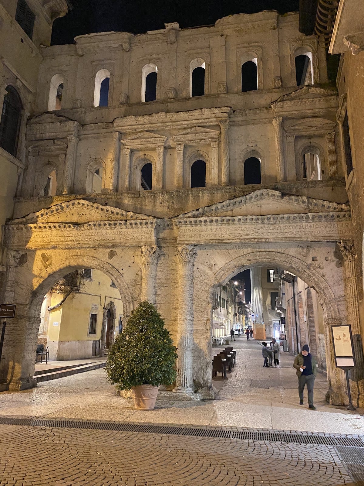 Porta Borsari: The Historic Roman Gate of Verona - Ancient History Sites