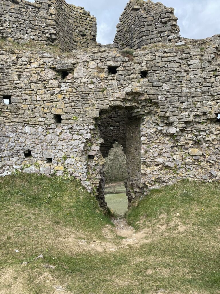 Pennard Castle: A Norman Stronghold in Swansea, United Kingdom ...