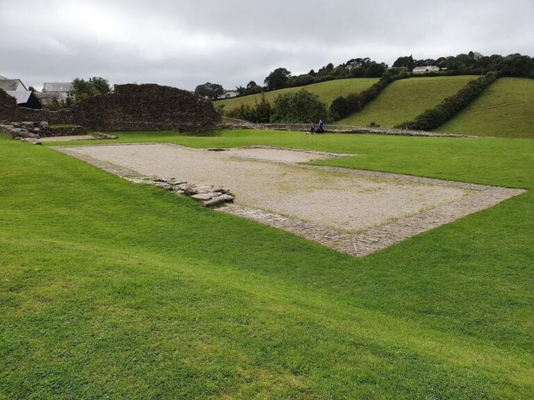 Launceston Castle: A Norman and Medieval Stronghold in Cornwall ...
