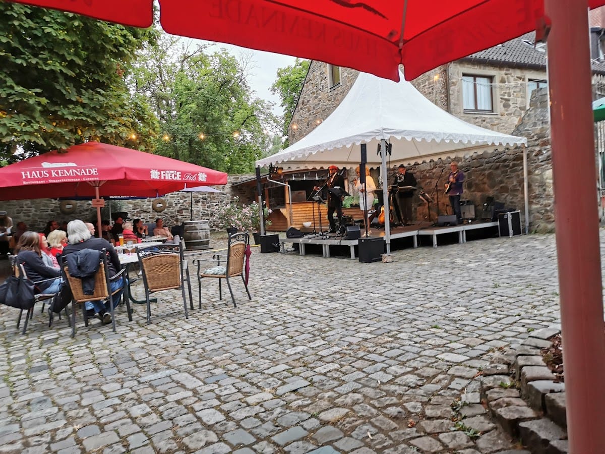 Haus Kemnade: A Historic Moated Manor House in Hattingen, Germany ...